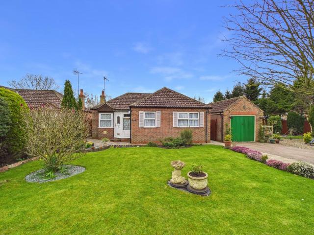 3 bedroom detached bungalow for sale