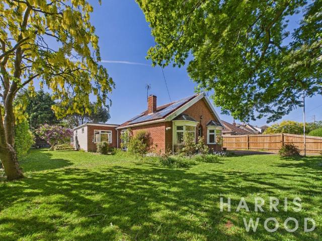 3 bedroom detached bungalow for sale