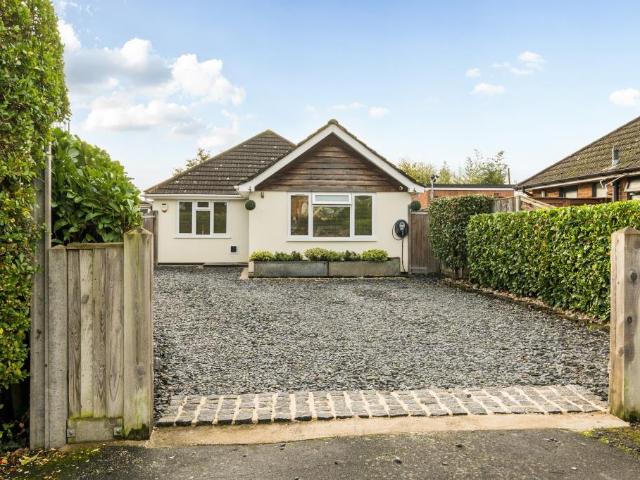 3 bedroom detached bungalow for sale