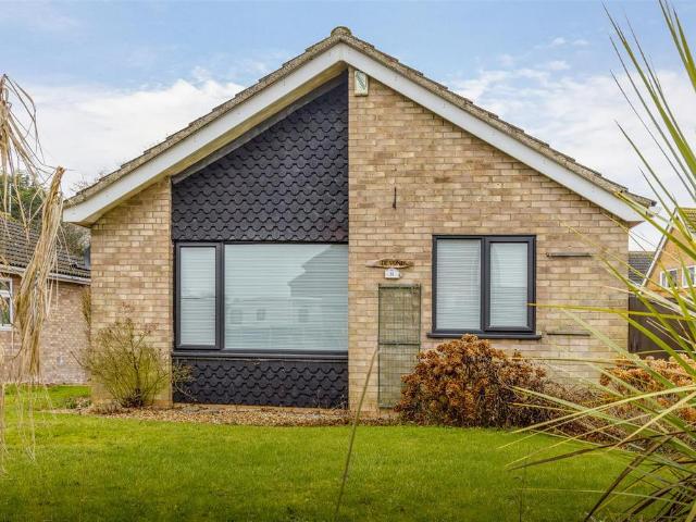 3 bedroom detached bungalow for sale