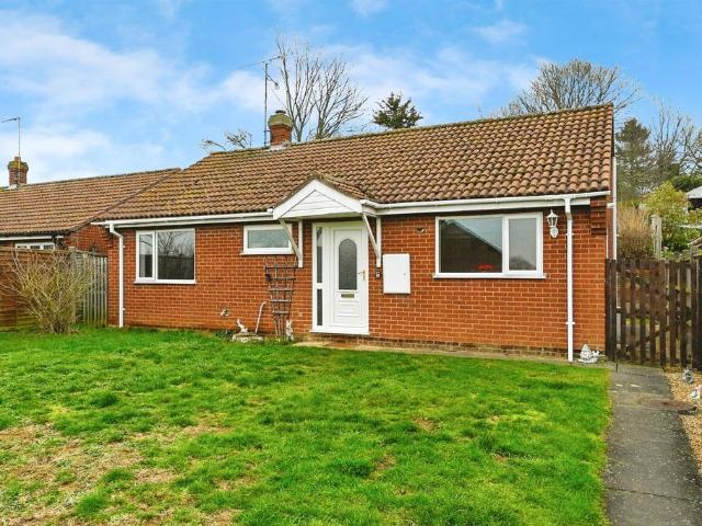 3 bedroom detached bungalow for sale
