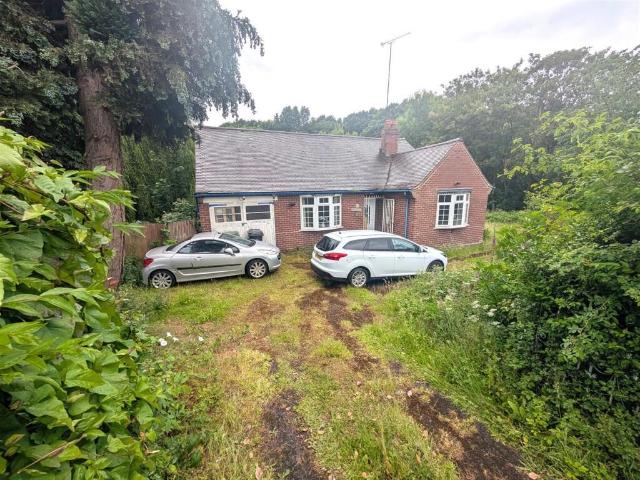 3 bedroom detached bungalow for sale