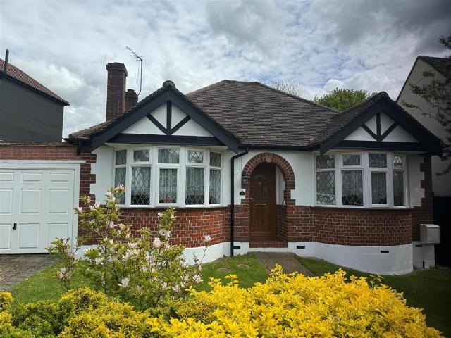 3 bedroom detached bungalow for sale