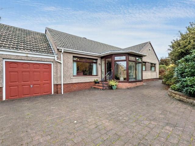 3 bedroom detached bungalow for sale