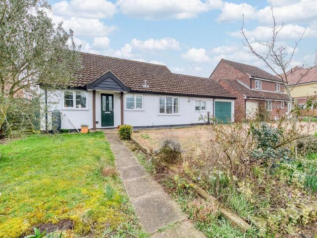 3 bedroom detached bungalow for sale