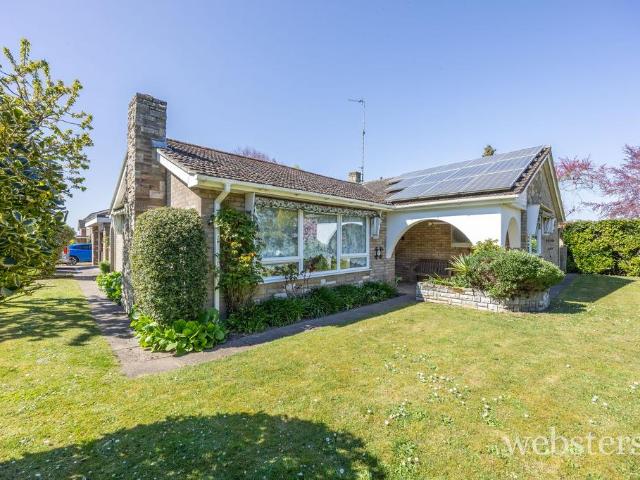 3 bedroom detached bungalow for sale