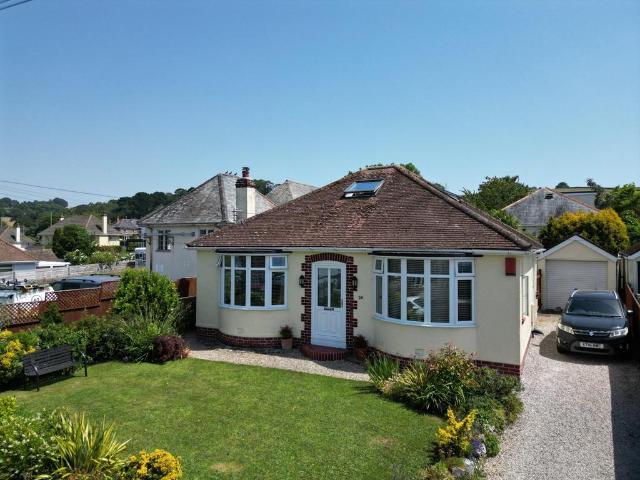 3 bedroom detached bungalow for sale