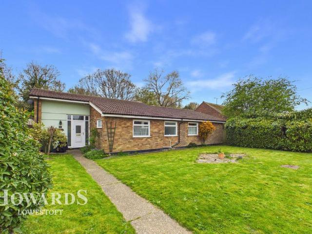 3 bedroom detached bungalow for sale