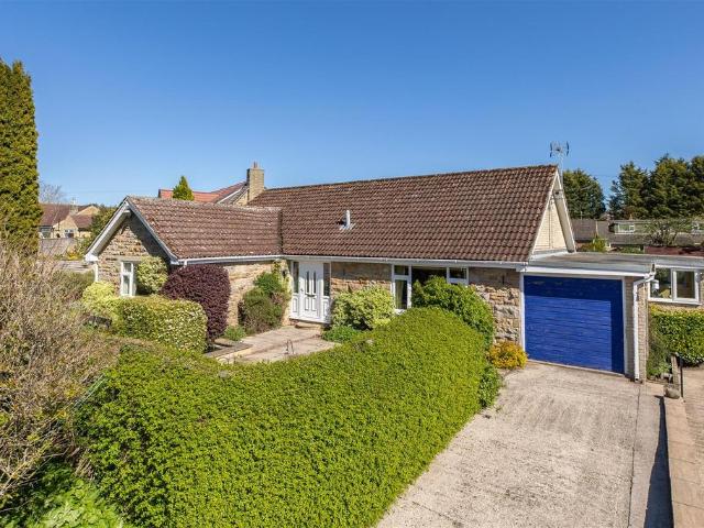 3 bedroom detached bungalow for sale
