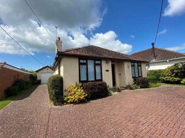 3 bedroom detached bungalow for sale