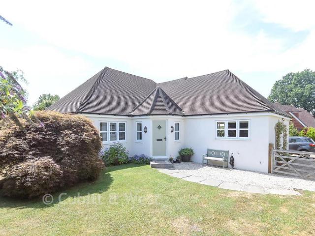 3 bedroom detached bungalow for sale