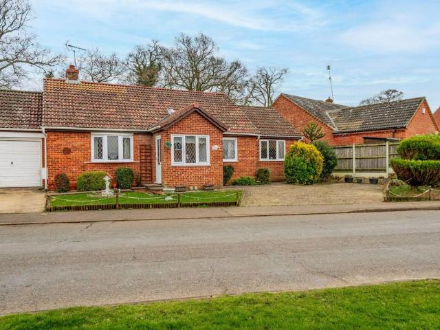 3 bedroom detached bungalow for sale