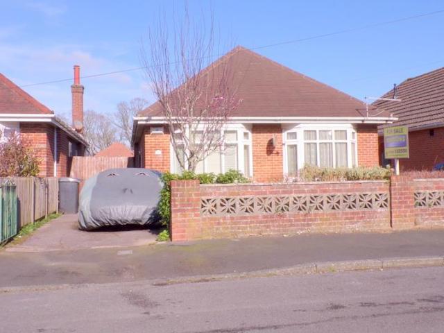 3 bedroom detached bungalow for sale