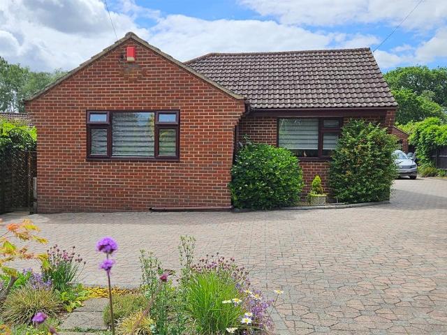 3 bedroom detached bungalow for sale