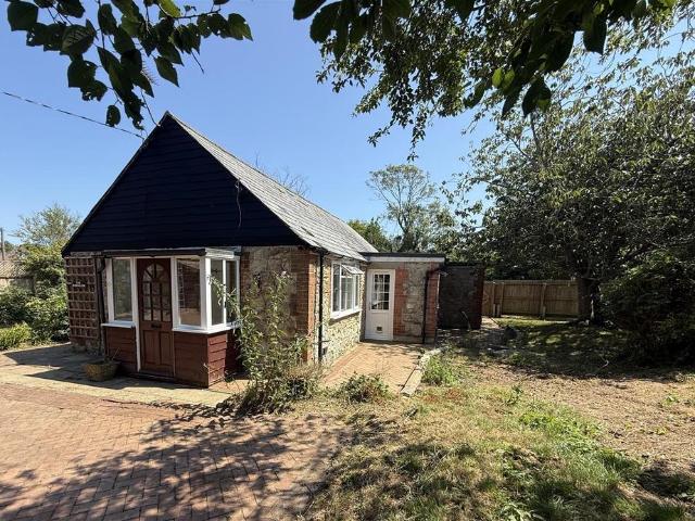 3 bedroom detached bungalow for sale