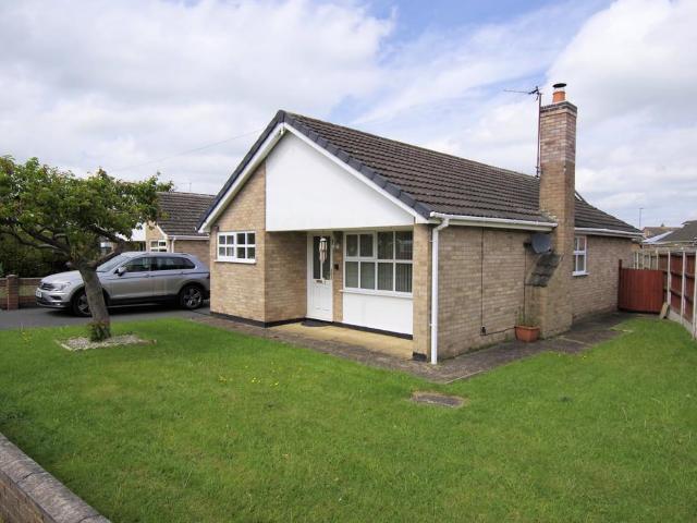 3 bedroom detached bungalow for sale
