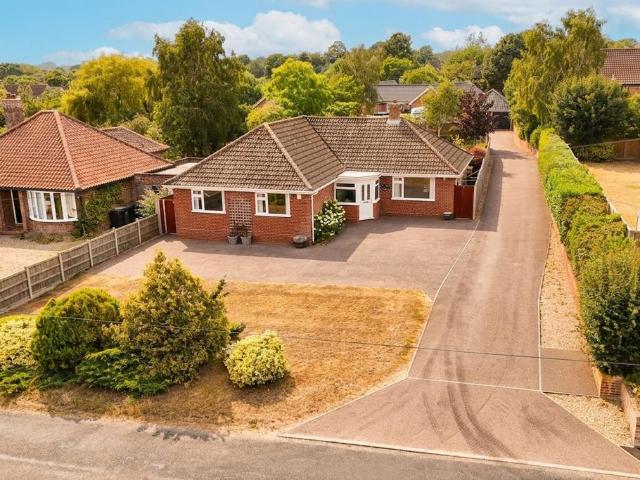 3 bedroom detached bungalow for sale