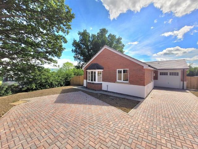 3 bedroom detached bungalow for sale