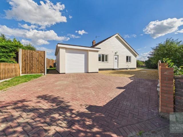 3 bedroom detached bungalow for sale
