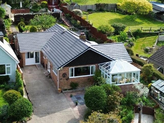3 bedroom detached bungalow for sale
