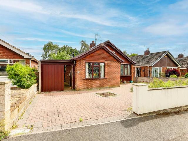 3 bedroom detached bungalow for sale