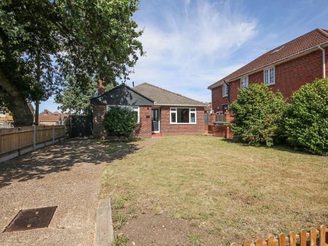 3 bedroom detached bungalow for sale