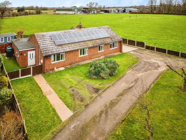 3 bedroom detached bungalow for sale