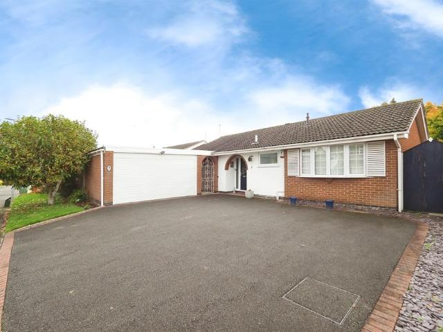 3 bedroom detached bungalow for sale