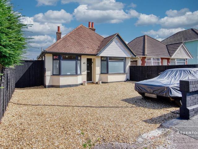 3 bedroom detached bungalow for sale