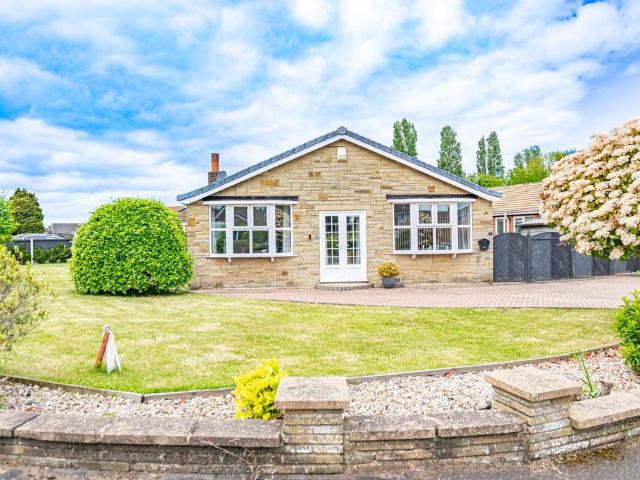 3 bedroom detached bungalow for sale