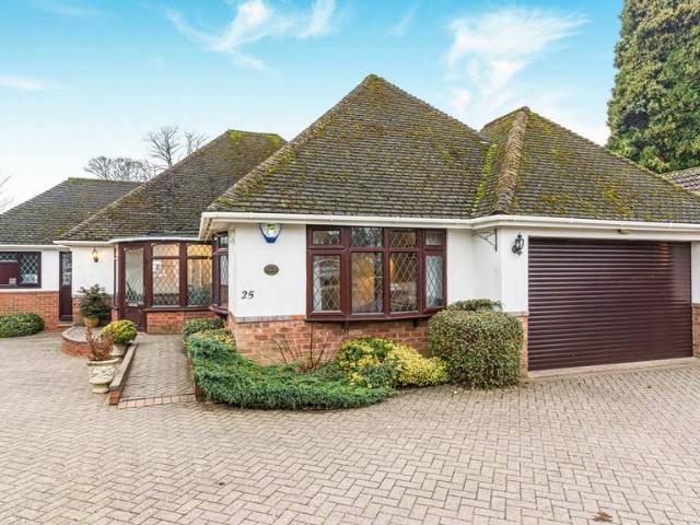 3 bedroom detached bungalow for sale