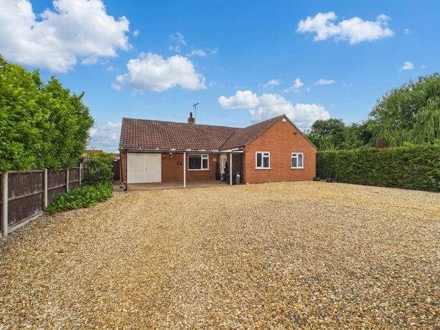 3 bedroom detached bungalow for sale