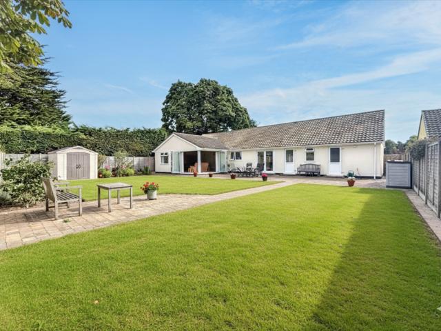 3 bedroom detached bungalow for sale