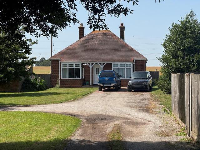 3 bedroom detached bungalow for sale