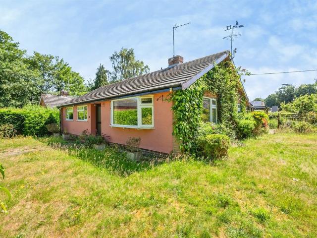 3 bedroom detached bungalow for sale
