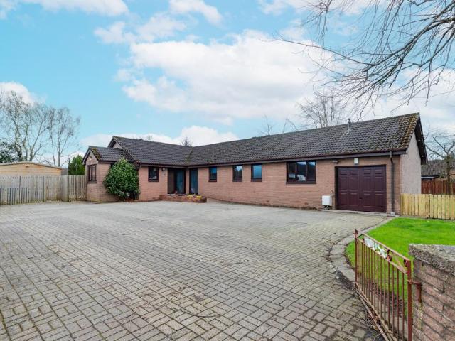 3 bedroom detached bungalow for sale