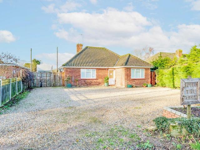 3 bedroom detached bungalow for sale