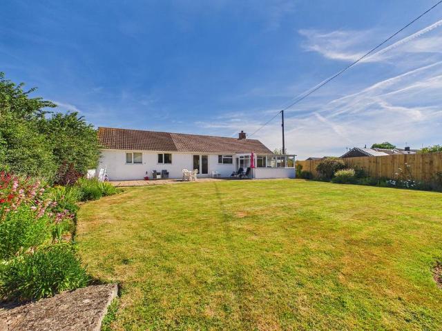 3 bedroom detached bungalow for sale