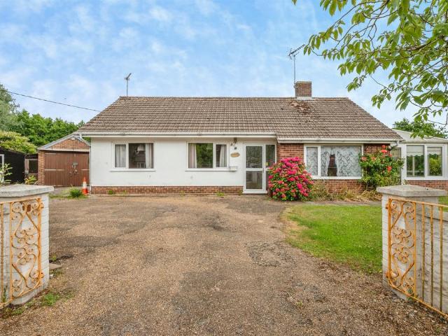 3 bedroom detached bungalow for sale
