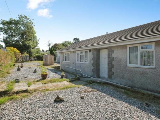 3 bedroom detached bungalow for sale