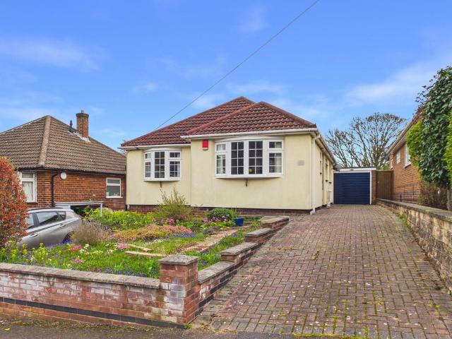 3 bedroom detached bungalow for sale