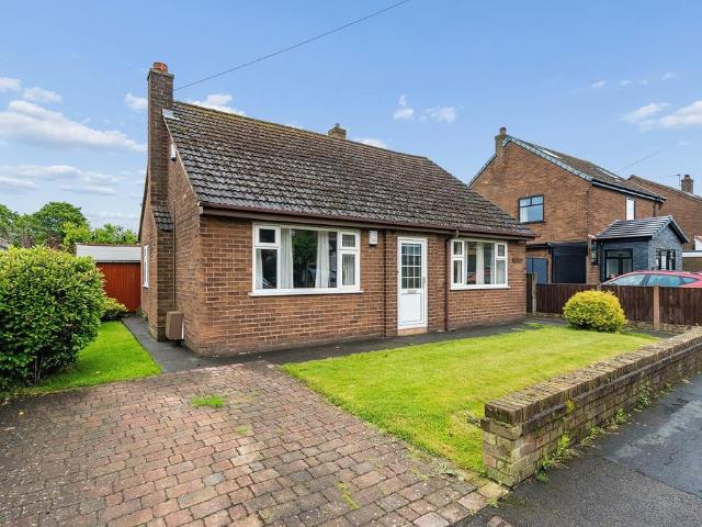 3 bedroom detached bungalow for sale