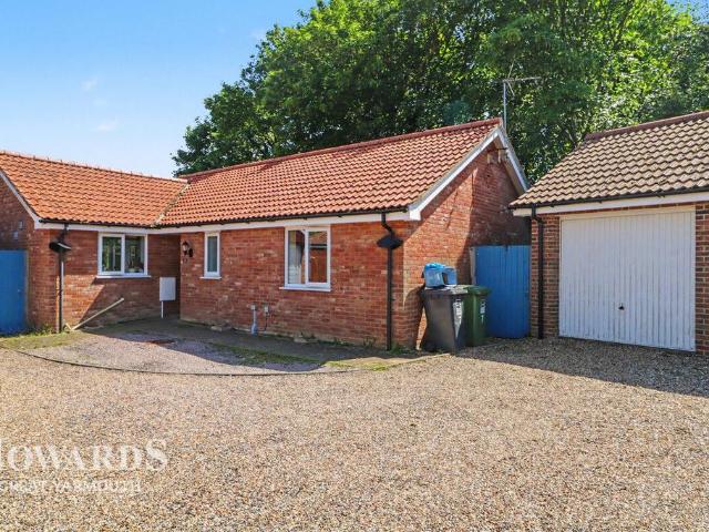3 bedroom detached bungalow for sale