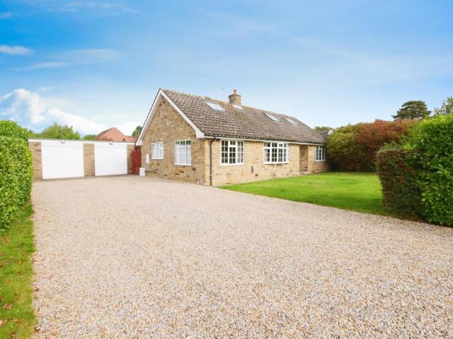 3 bedroom detached bungalow for sale