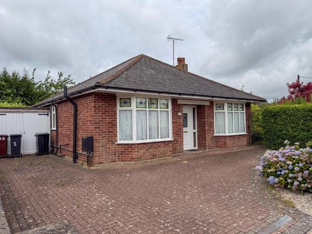 3 bedroom detached bungalow for sale