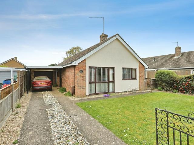 3 bedroom detached bungalow for sale