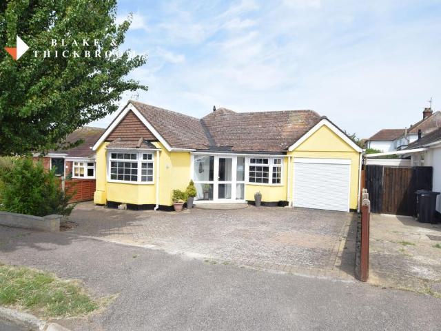 3 bedroom detached bungalow for sale
