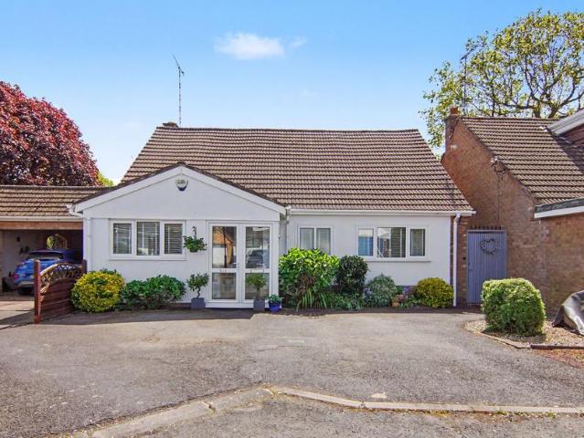 3 bedroom detached bungalow for sale