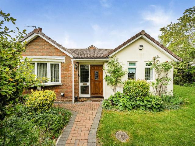 3 bedroom detached bungalow for sale
