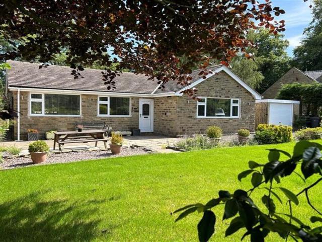 3 bedroom detached bungalow for sale